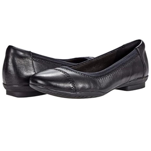 Clarks | Shoes | Clarks Sara Bay Ballet Flats In Black Leather Size 65 ...